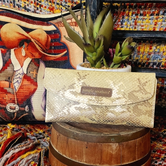 Simply Southern | Bags | Simply Southern Trifold Wallet | Poshmark